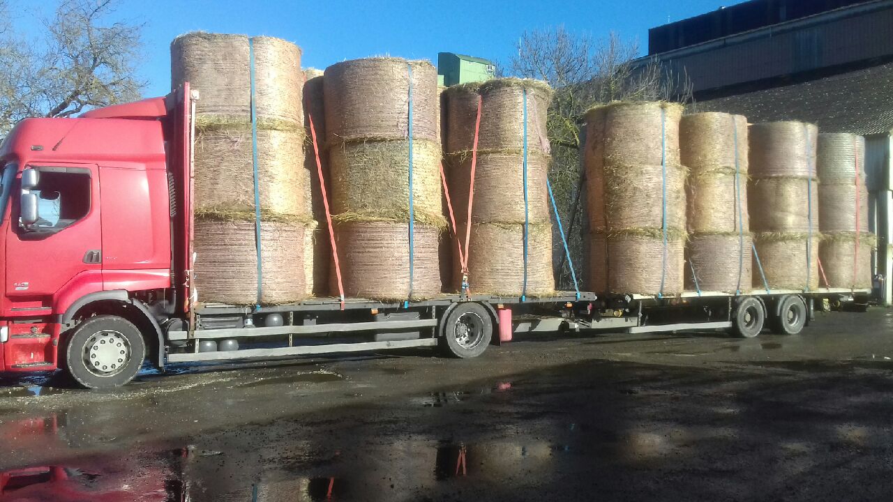 Transport de fourrage foin paille Alpes-Maritimes - Transport Agricole